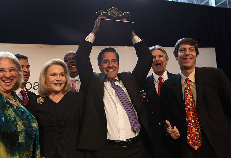 Miami’s Carvalho brings rock star status to top L.A. schools job, but ...